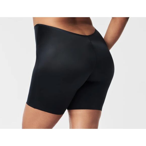 SPANX | Intimates & Sleepwear | Nwt Spanx Suit Your Fancy Shaping Low ...